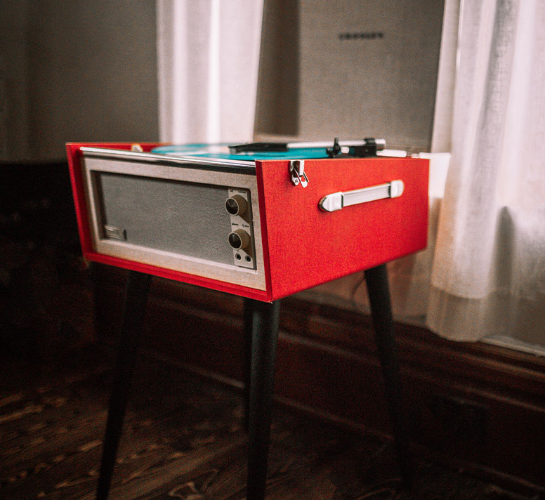 Crosley Bermuda Turntable With Bluetooth – Red – QUALIA